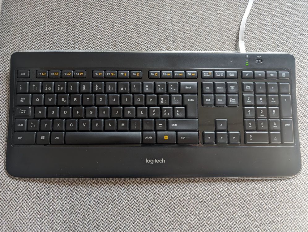 Logitech K800 Tastatur | Kaufen auf Ricardo
