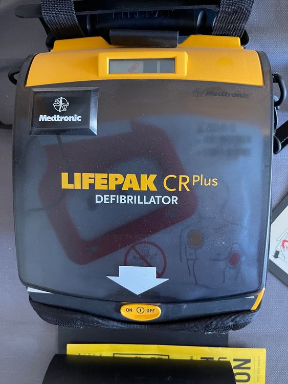 Defibrillator Medtronic Lifepack CR plus AED | Kaufen auf Ricardo