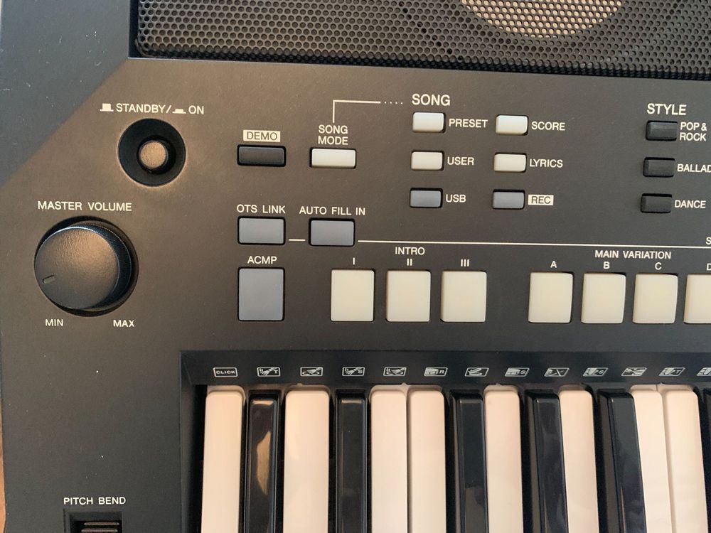 Yamaha Keyboard PSR-S550 (Gebraucht) in Steckborn für CHF 128 – nur ...