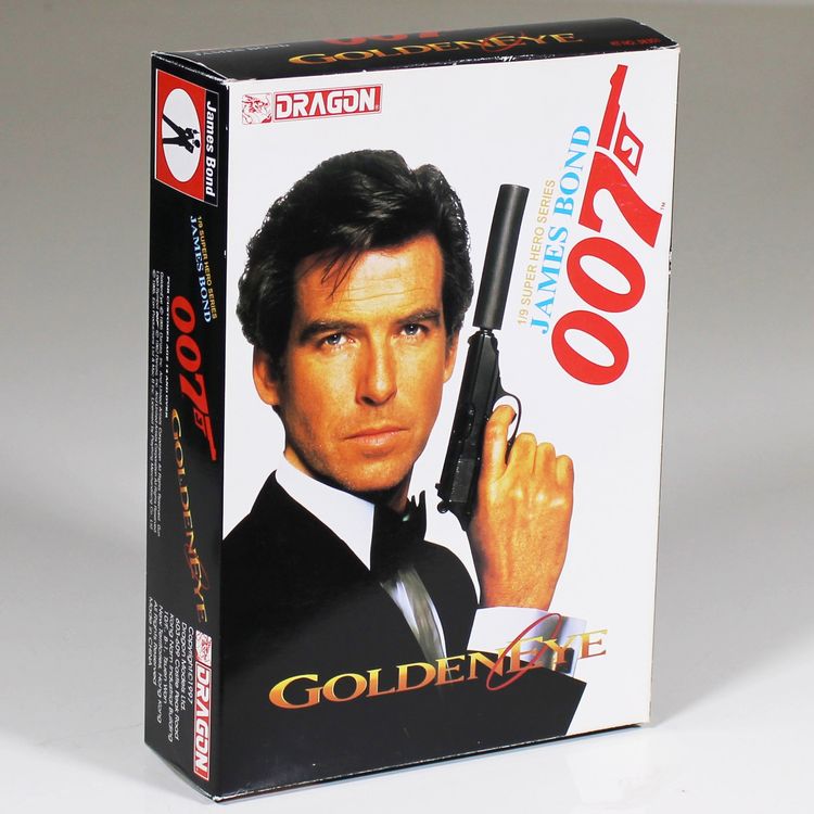 JAMES BOND Goldeneye PIERCE BROSNAN Figur Model Kit 1995 OVP | Kaufen ...