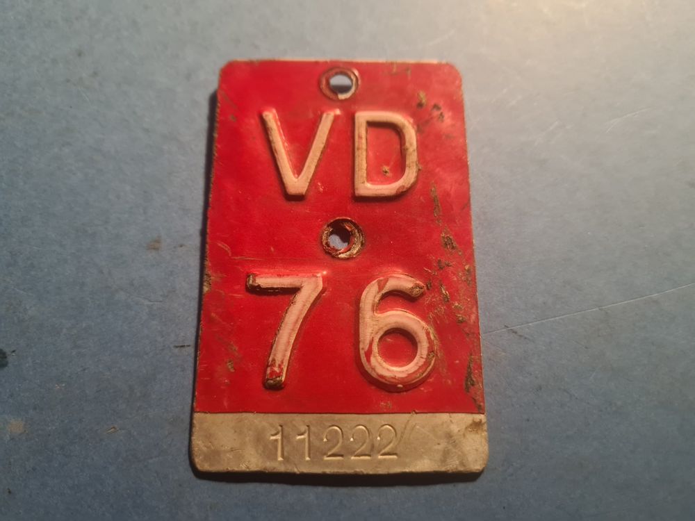 PLAQUE VELO VD 76 VINTAGE (D'occasion) à Bellevue pour CHF 6 – avec ...