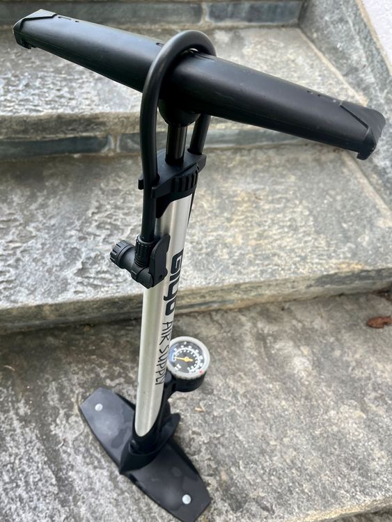 Fahrrad Pumpe, Velopumpe, Giyo Air Supply (Gebraucht) in Sax für CHF 19 ...