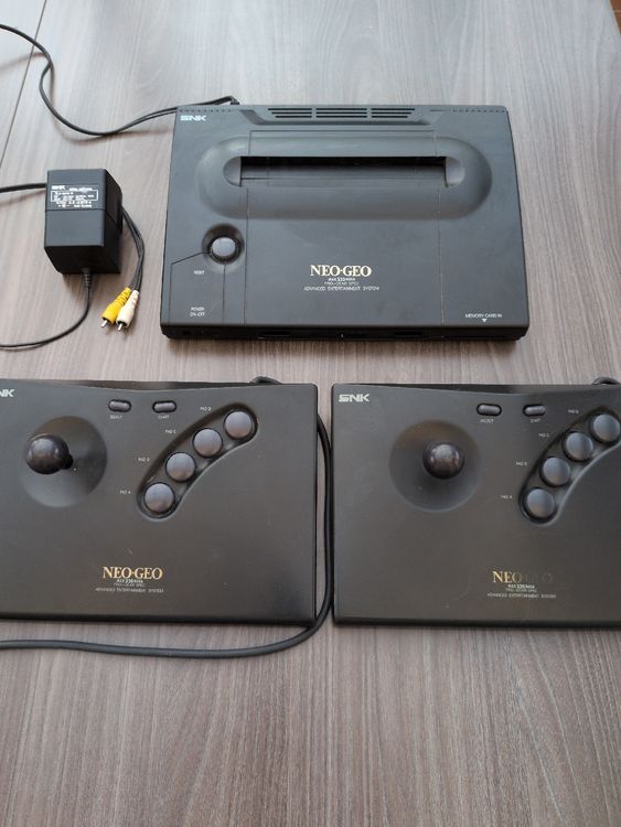 Neo-Geo AES Console JP - Full with two Arcade sticks (Gebraucht) in ...