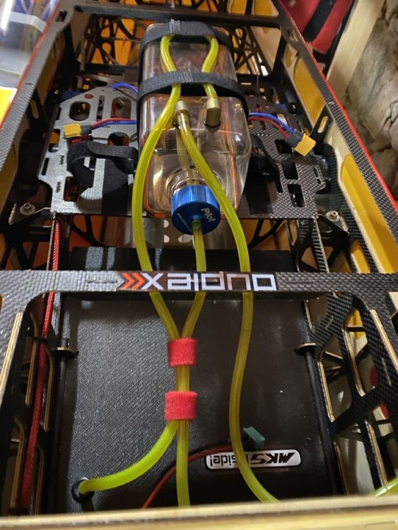 Extremeflight Extra 300 104" V2 inkl. Servos | Kaufen auf Ricardo