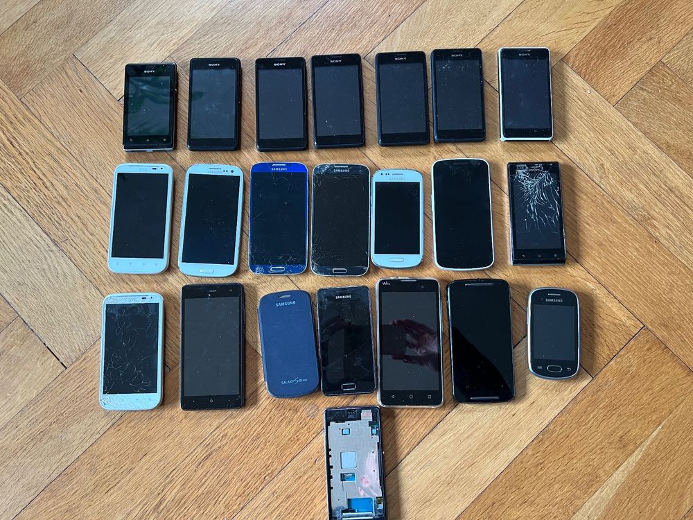 Diverse defekte / gebrauchte Handy‘s | Kaufen auf Ricardo