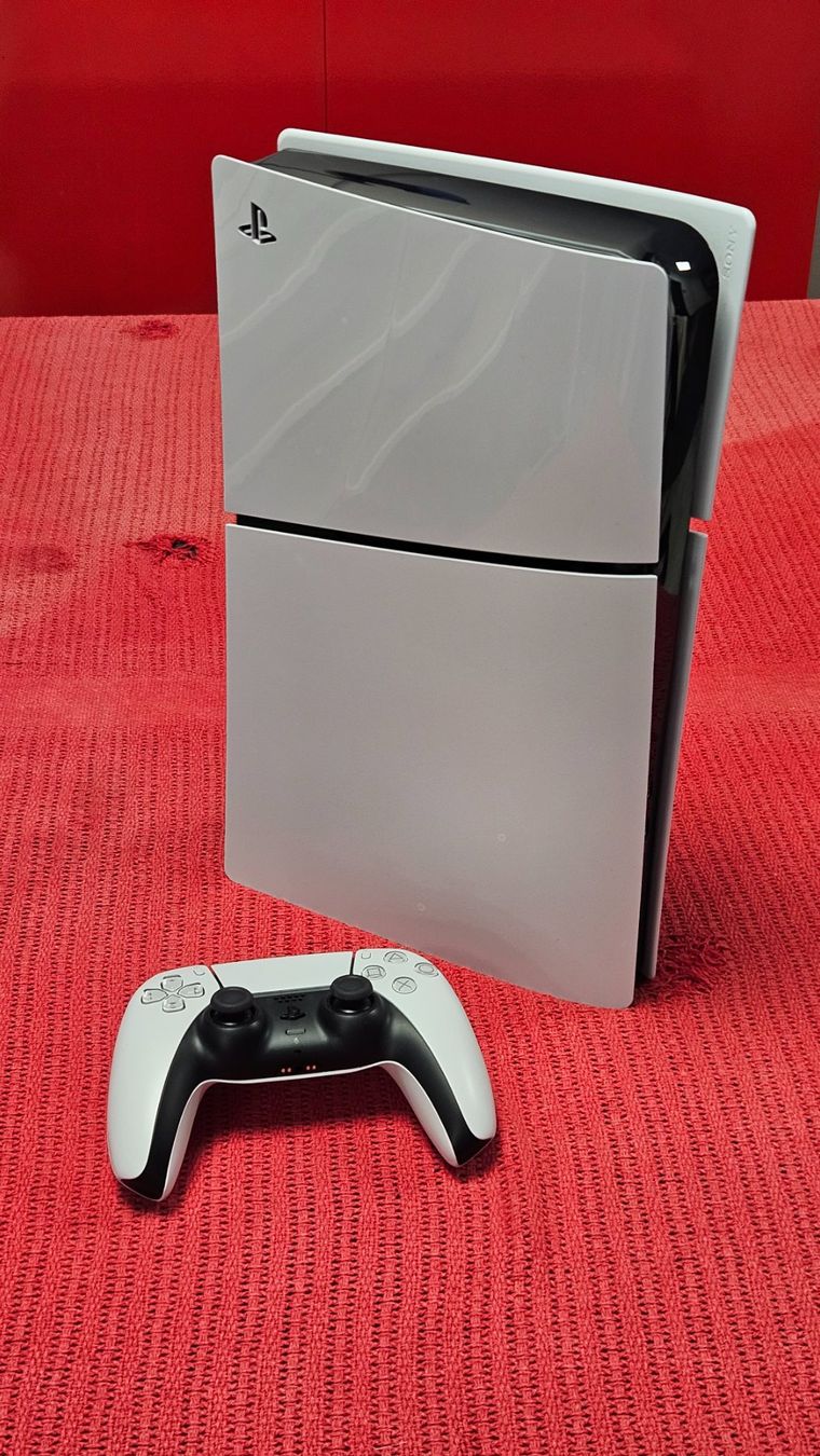 Playstation 5 Slim | 1 TB (Gebraucht) in Zürich für CHF 349 – mit Lieferung auf Ricardo kaufen