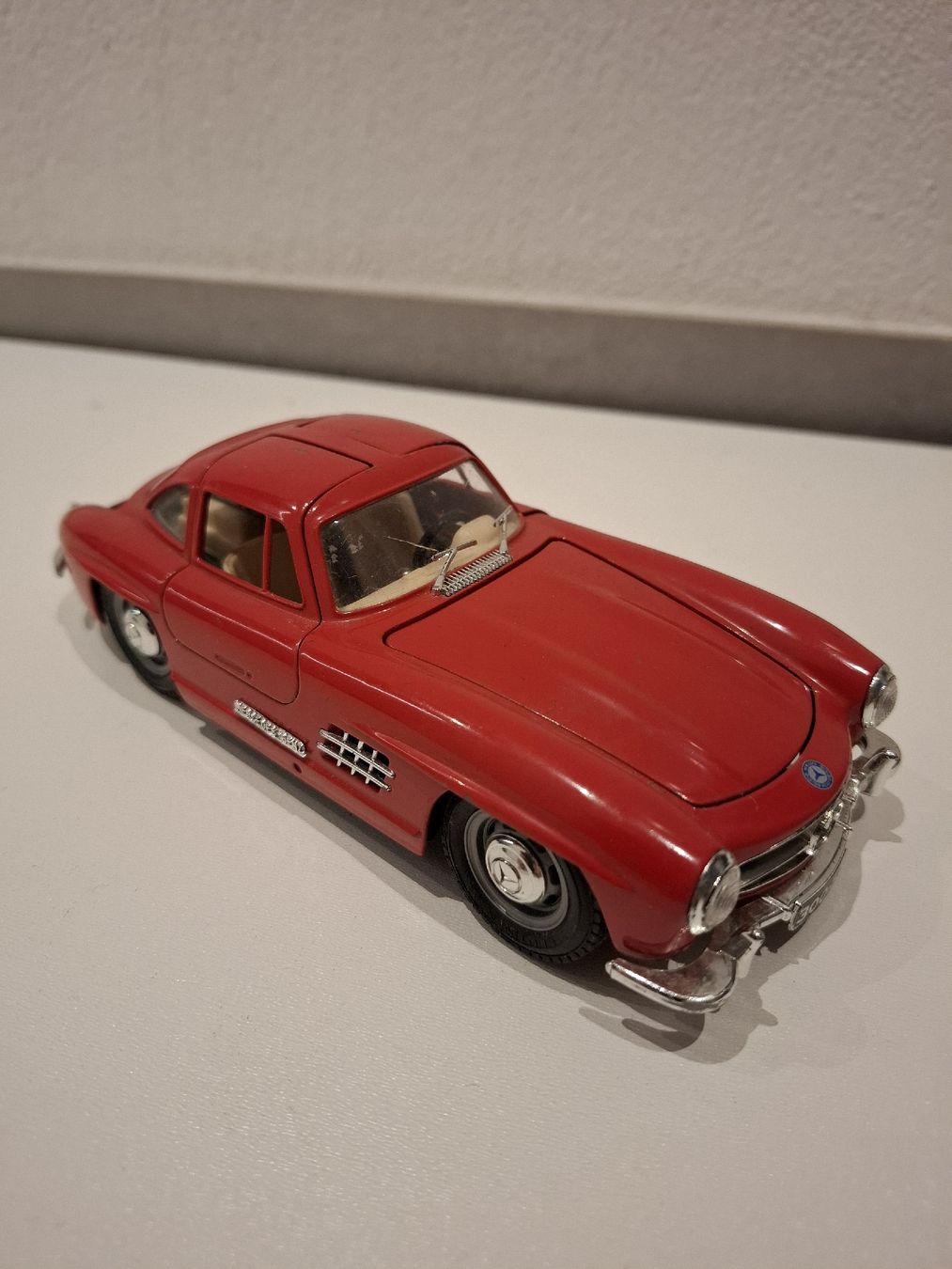 Mercedes-Benz 300 SL, Burago, 1:24 Modellauto, Rot (Gebraucht) in ...