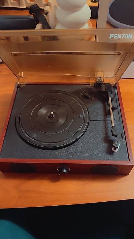 Platine Vinyle (D'occasion) à Yverdon-les-Bains pour CHF 50 – retrait ...