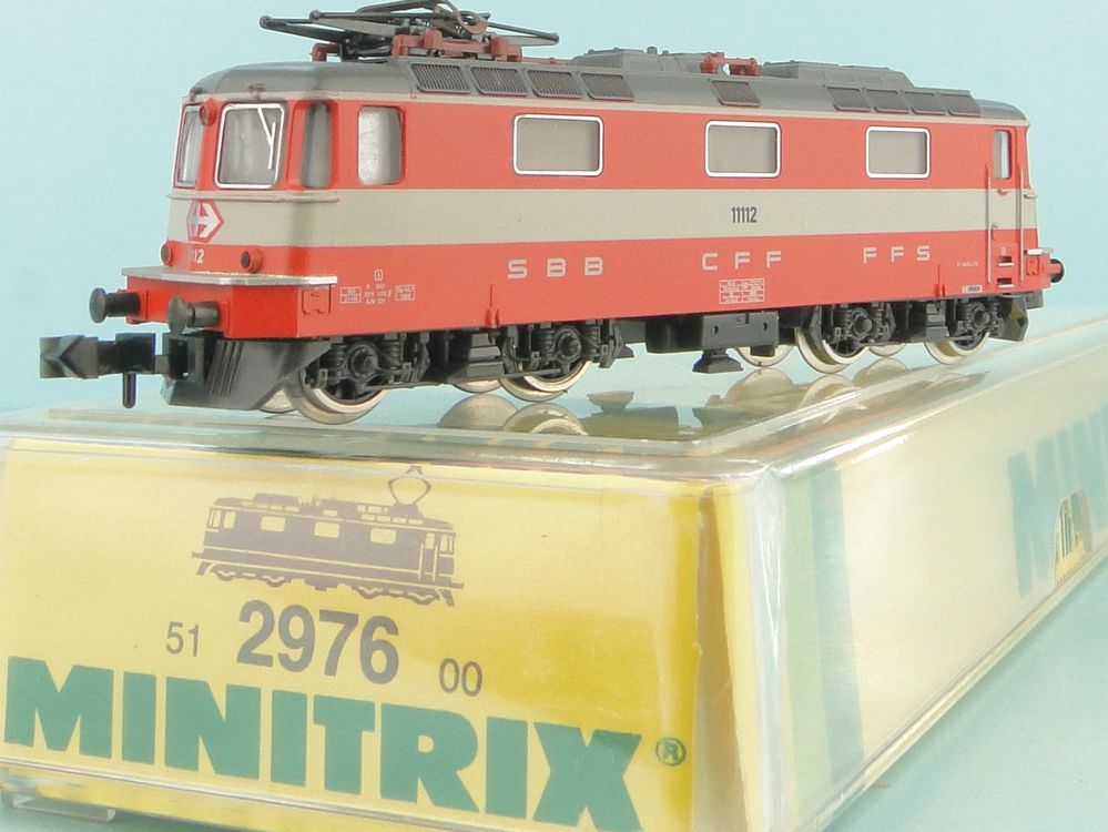 Minitrix 2976 SBB Swissexpress Re 4/4 | Kaufen auf Ricardo