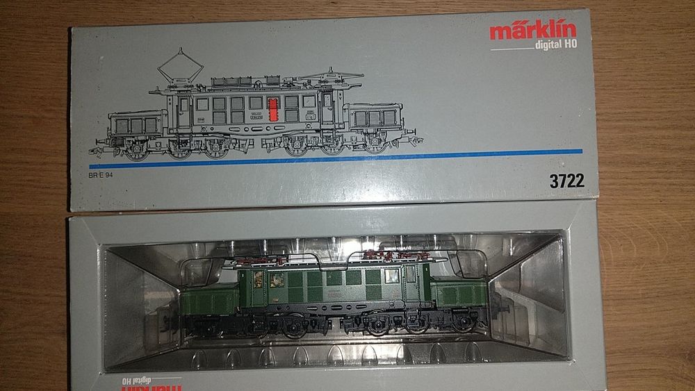 Märklin 3722 H0 Elektrolokomotive BR E94 279 der DB grün DIG (Neu (gemäss Beschreibung)) in ...