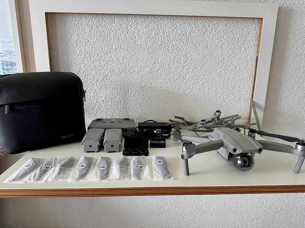 Drone DJI Mavic Air 2 fly more combo comme neuf (Gebraucht) in St ...