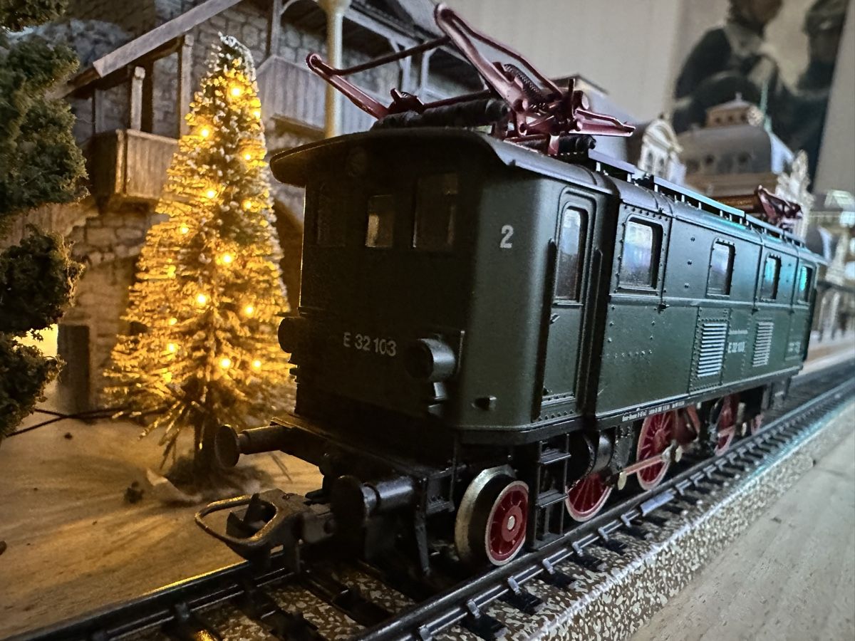 Roco 14145 A DB BR 132 für märklin (Gebraucht) in Lupsingen für CHF 79 ...