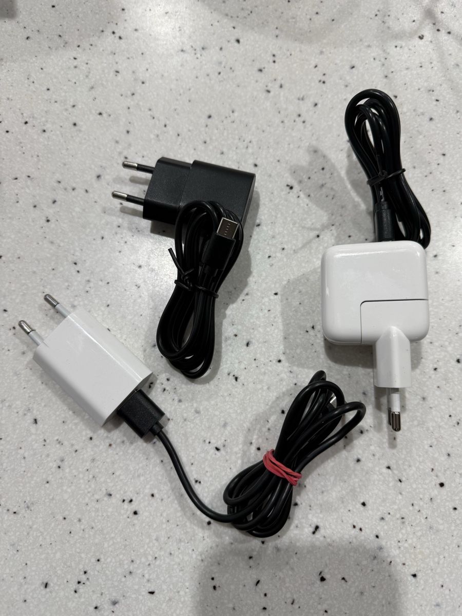 Original Apple Ladegerät Set: USB und USB-C, Top Zustand! (Gebraucht ...
