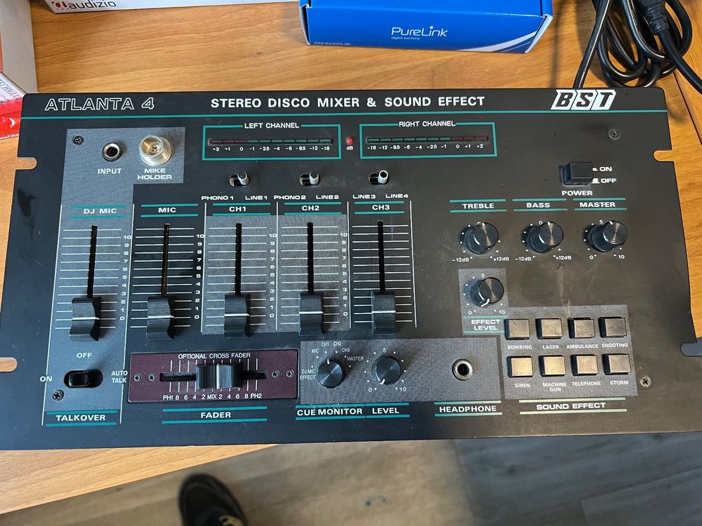 BST ATLANTA 4 Console DJ 4 voies de la marque BST | Kaufen auf Ricardo