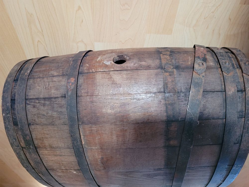 Holzfass, Fass gross, alt (Gebraucht) in Flumenthal für CHF 35 – nur ...