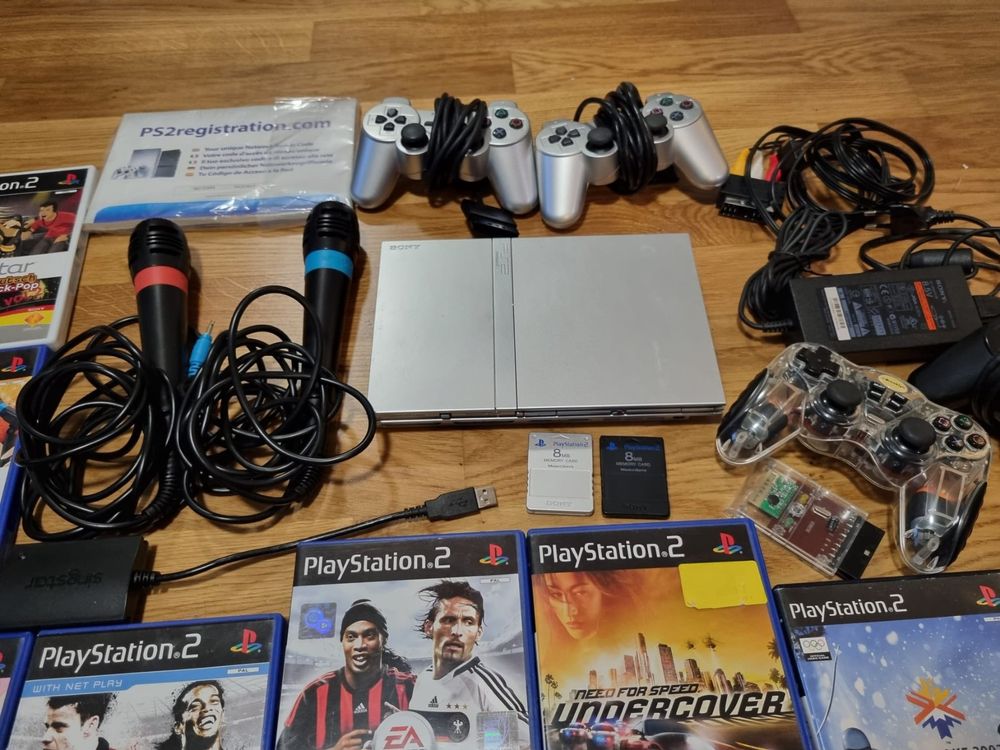 Sony PlayStation 2 PS2 Slim Silver Set / Bundle (SCPH-77004) (Gebraucht ...