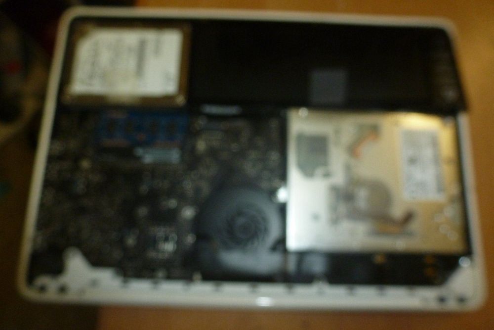 Vintage Macbook Model: UJ898 (Gebraucht) in Emmen für CHF 35 – mit ...