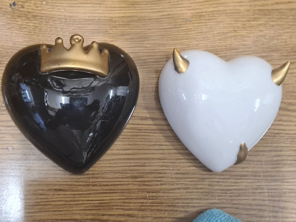 2 Deko Herzen, Keramik, Wandhänger, 9x9 cm | Kaufen auf Ricardo