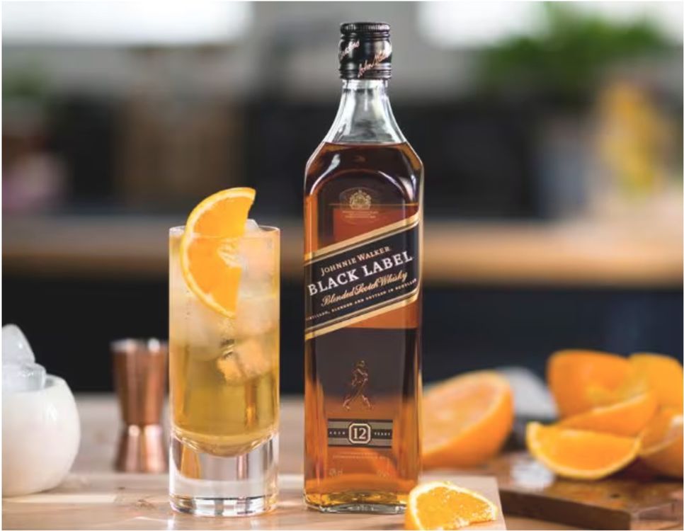 JOHNNIE WALKER Black Label Blended Scotch Whisky 40% 700 ml (Neu und originalverpackt) in Bülach ...