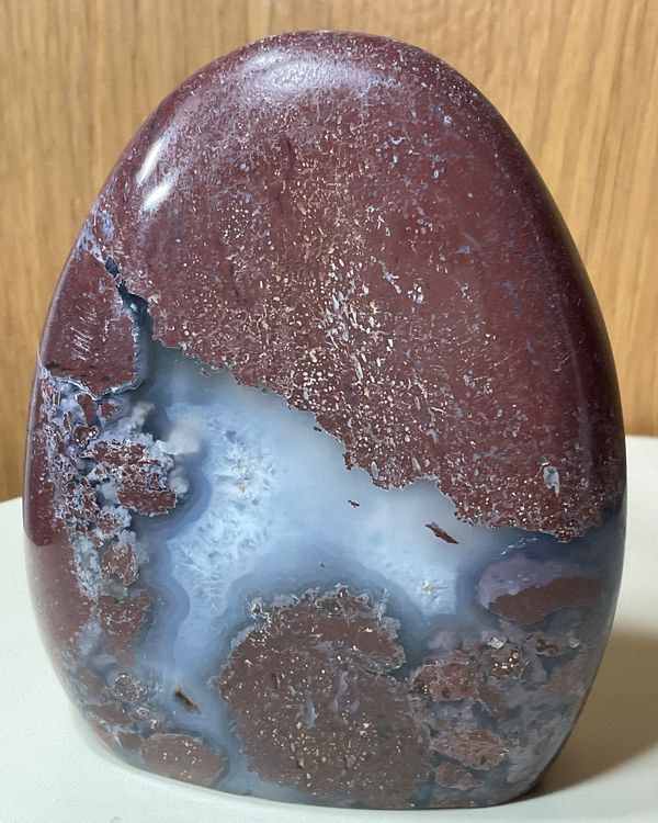 Wunderschöner Jaspis rot mit Achat Free Form aus Madagaskar (Neu (gemäss Beschreibung)) in ...