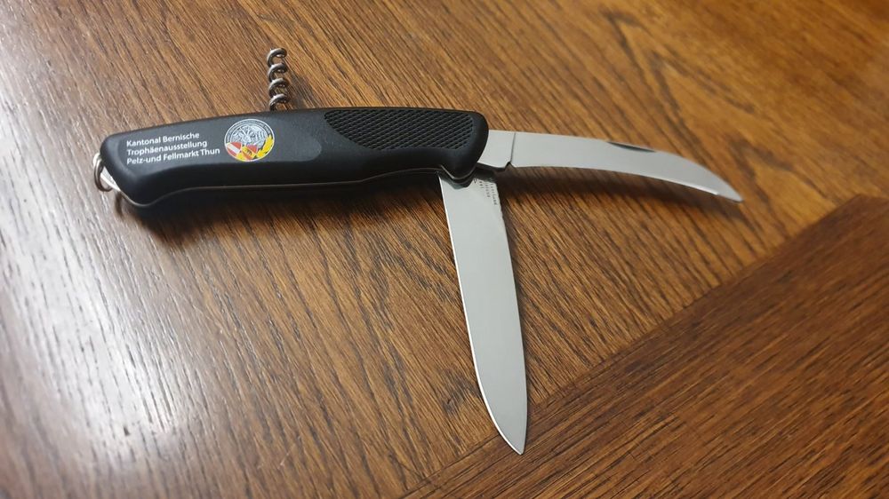 Wenger Schweizer Messer für Jäger (Gebraucht) in Härkingen für CHF 68 ...