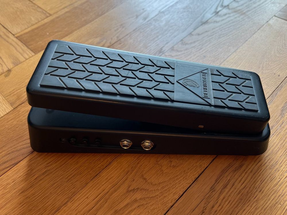 Behringer Hellbabe HB01 Wah-Wah Pedal Effektgerät | Kaufen auf Ricardo