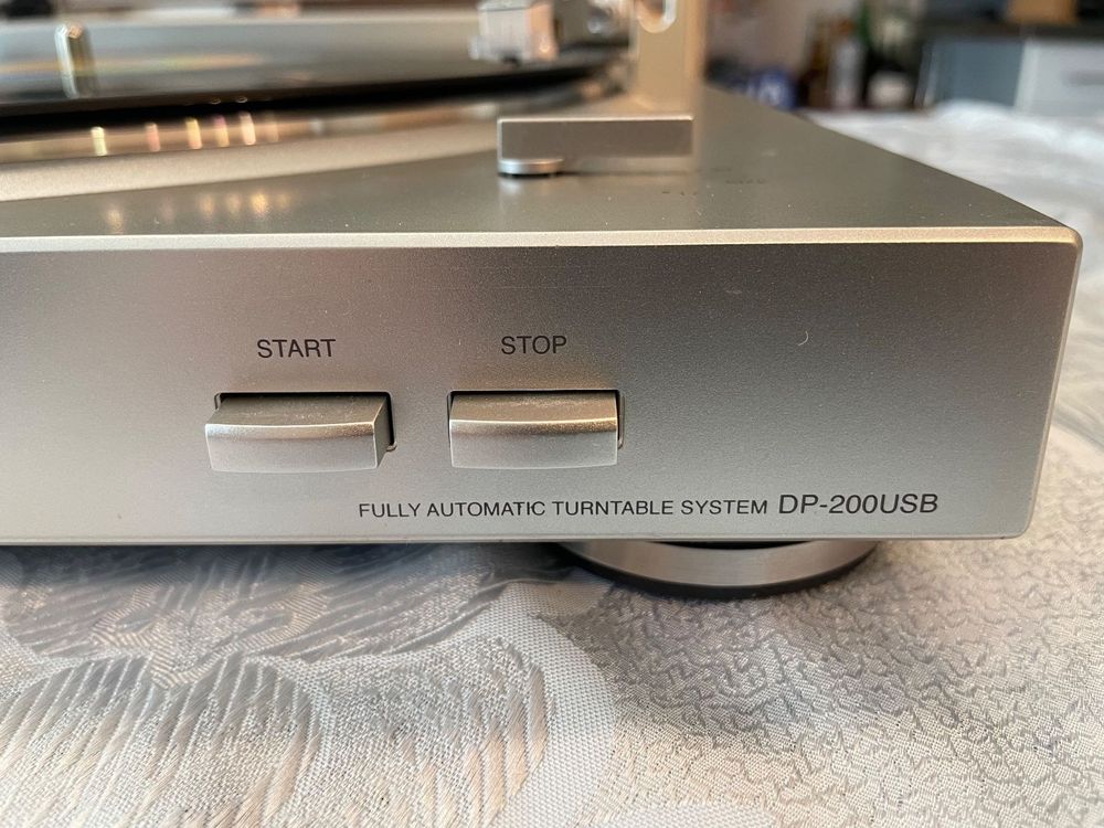 Denon USB 200 Plattenspieler (Gebraucht) in Zürich für CHF 145 – mit ...