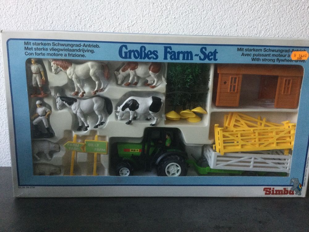 SIMBA 1 Farmer-Set und 3 Traktoren mit Hänger, neu (Neu und ...
