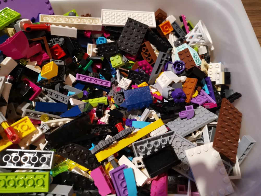Lego Friends 2 Kilo 2kg bunt gemischt mit Figuren + Platten | Kaufen auf Ricardo