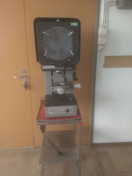 Messprojektor Mitutoyo PY-250 (Gebraucht) in für CHF 299 – nur Abholung ...