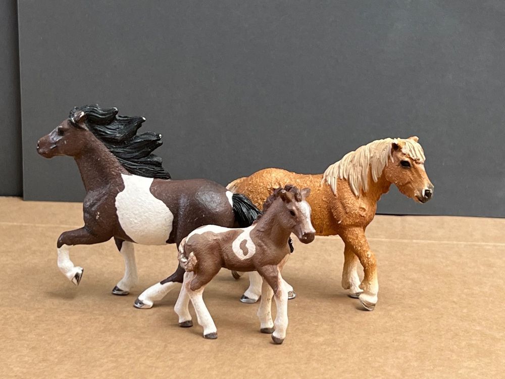 Schleich Island Pony Hengst, Stute, Fohlen (Gebraucht) in Ennetbaden für CHF 28 – mit Lieferung ...