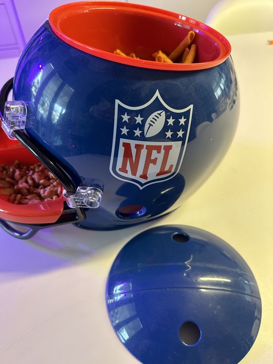 TV Snack American Football Box (Neu und originalverpackt) in BASEL für ...
