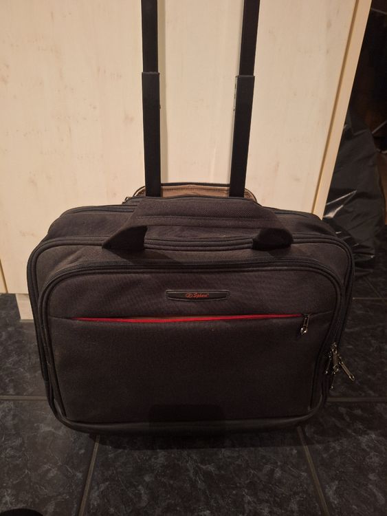 Laptop Rollkoffer (Gebraucht) in Wanzwil für CHF 6 – mit Lieferung auf ...