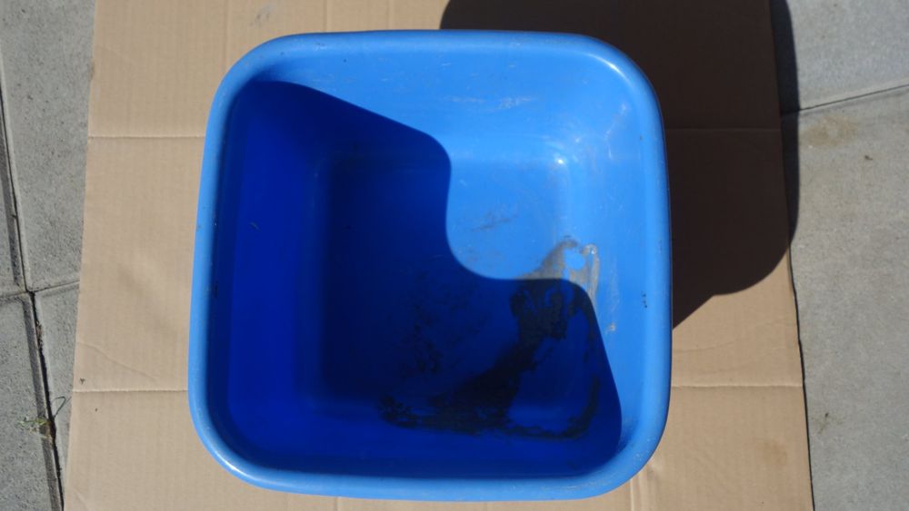 Kunstoff Schüssel 32 x 32 cm für Werkstatt Hobby Garten (Gebraucht) in ...