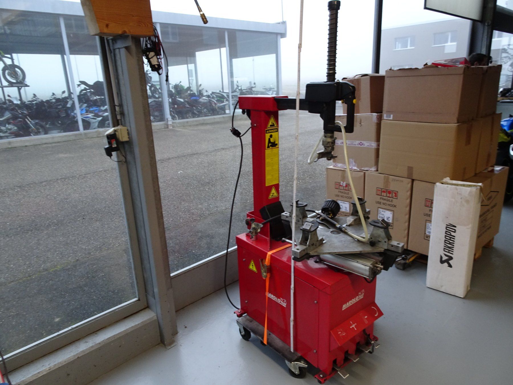 Machine à Pneu Moto Marolo Test (D'occasion) à Sévaz pour CHF 1 ...