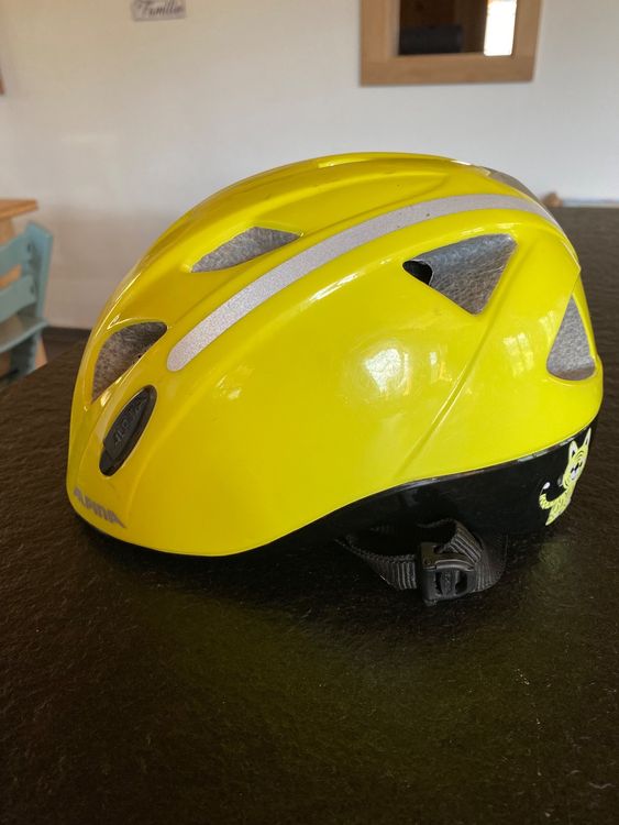 Kleinkinder Helm (Gebraucht) in Oberwil i. S. für CHF 3 – mit Lieferung ...