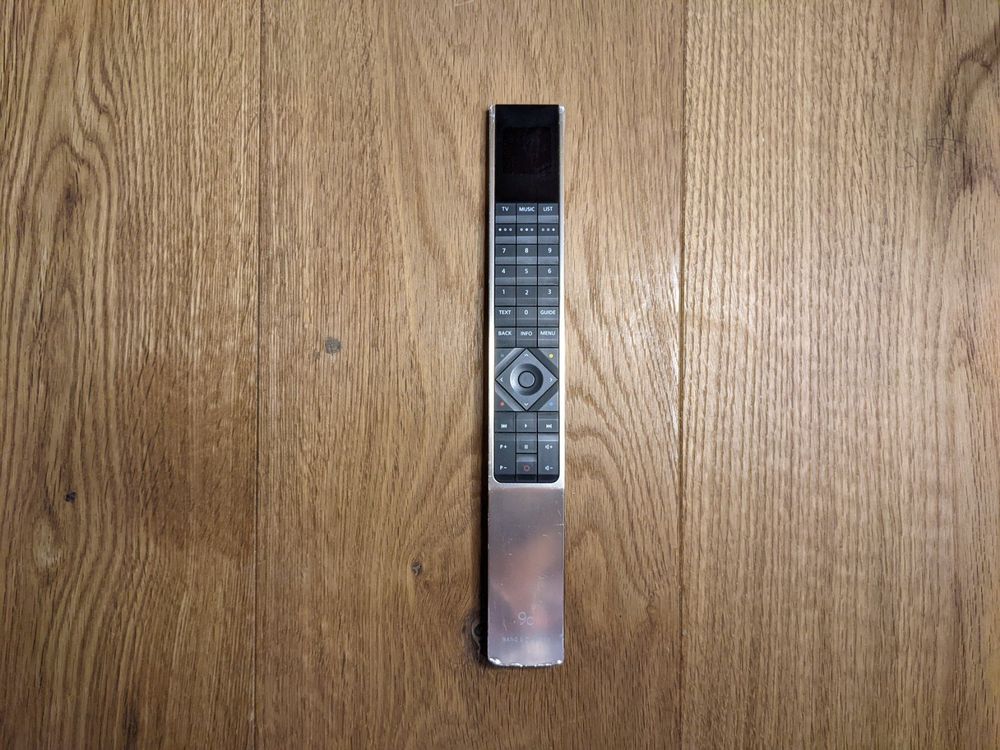 Kindergeschundene B&O Beoremote One | Kaufen auf Ricardo