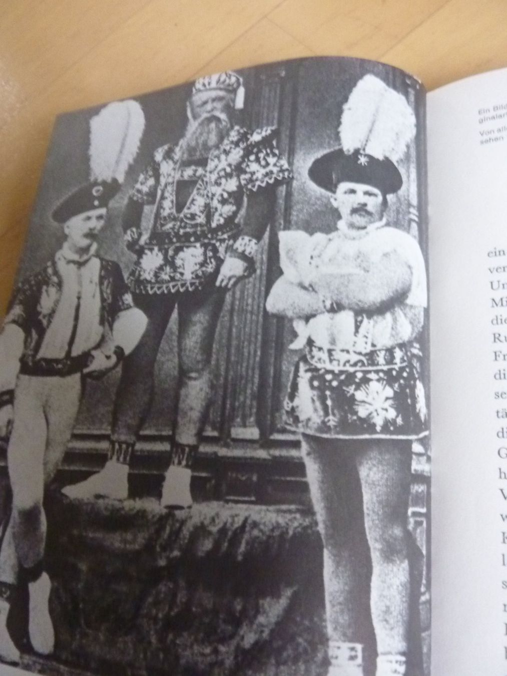 Zirkus Knie, Entstehung, mit einem Vorwort v. Carl Zuckmayer (Gebraucht ...