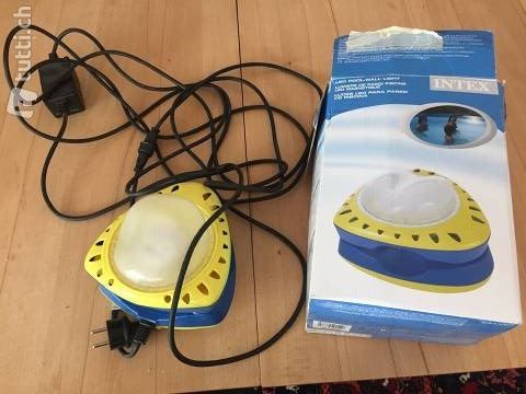 Intex Magnet LED Pool Beleuchtung (Neu (gemäss Beschreibung)) in ...