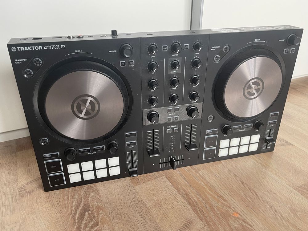 Native Instruments Traktor Kontrol S2 MK3 | Kaufen auf Ricardo