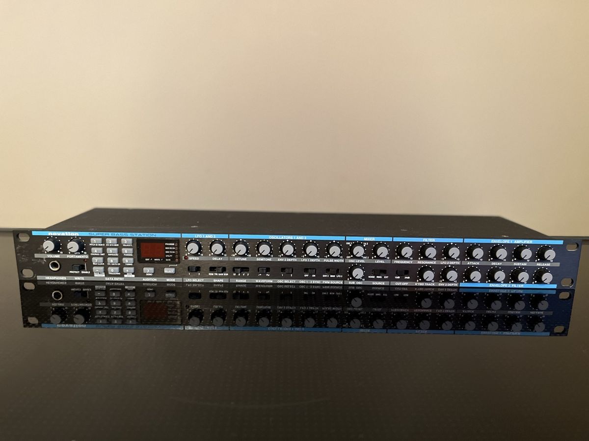Novation Super Bass Station (analog Synthesizer) (Gebraucht) in Zug für ...