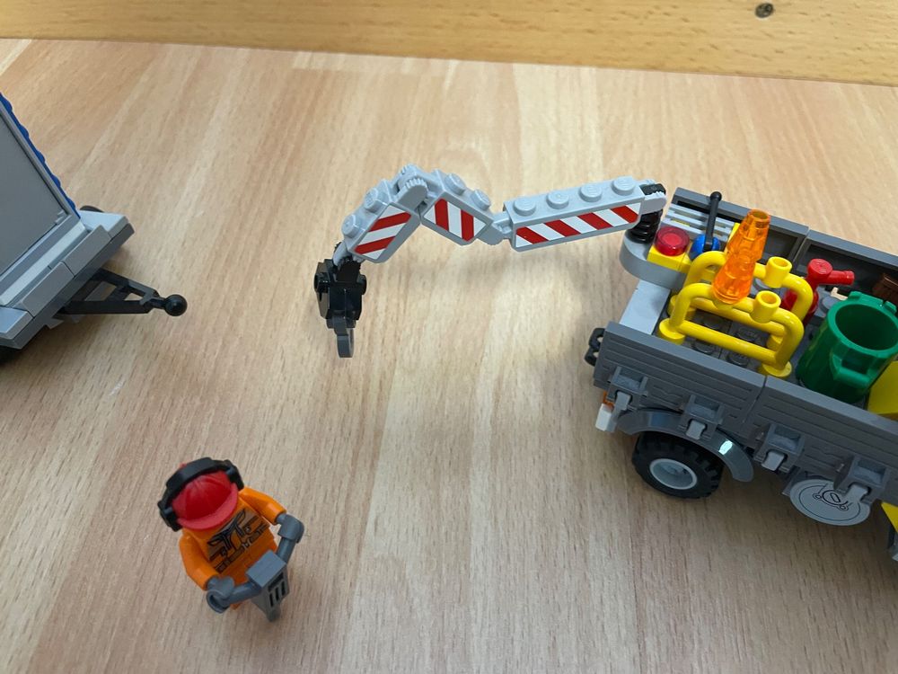 LEGO City 60073 Baustellentruck mit WC | Kaufen auf Ricardo LEGO City 60073 Baustellentruck mit WC | Kaufen auf Ricardo
