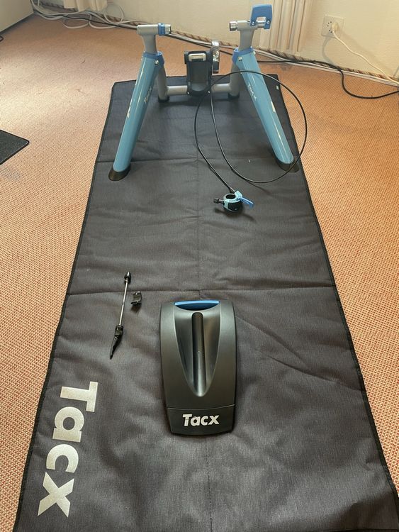 Rollen-Trainer Tacx (Gebraucht) in für CHF 1 – nur Abholung auf Ricardo ...