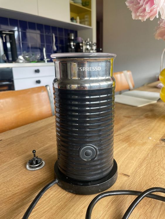 Nespresso Milchschäumer (Gebraucht) in Zürich für CHF 30 – mit Lieferung auf Ricardo kaufen
