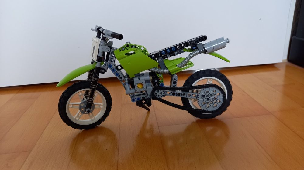 LEGO TECHNIC / Motorrad / Motocross Bike (2 in 1) | Acheter sur Ricardo