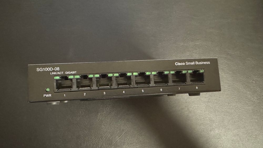 Cisco SG100D-08 8-Port Gigabit Ethernet Switch (Gebraucht) in Mels für ...
