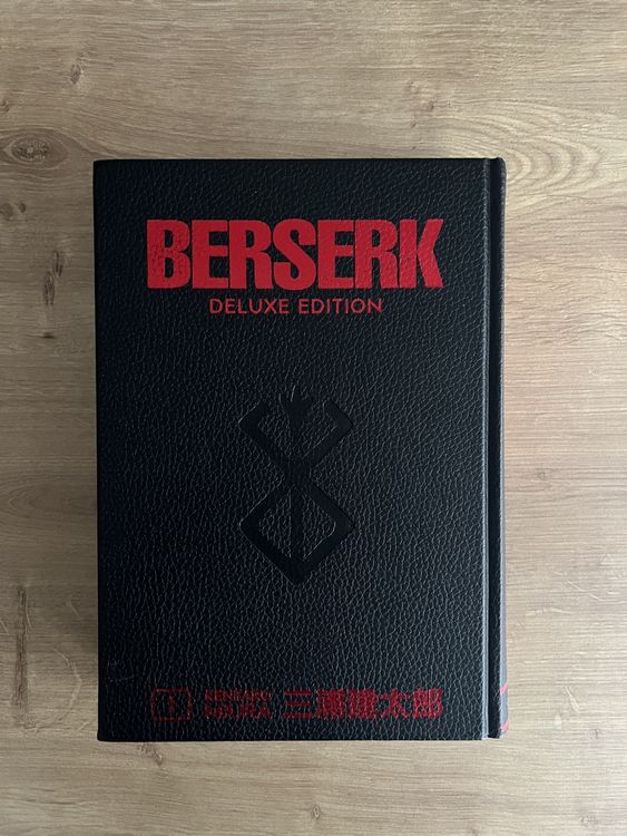 Berserk Deluxe Edition Volume 1 | Kaufen auf Ricardo