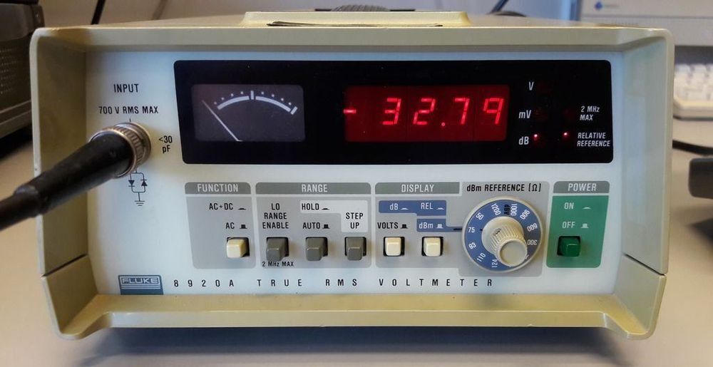 Fluke 8920A True RMS Voltmeter | Kaufen auf Ricardo Fluke 8920A True RMS Voltmeter | Kaufen auf Ricardo