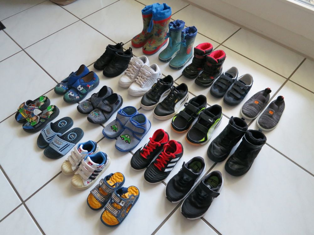 Schuhpaket: 19 Paar Schuhe für Kinder in Grösse 22 - 29 (Gebraucht) in ...