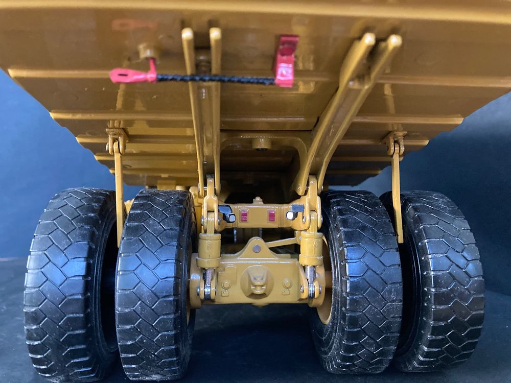 Caterpillar 793 D 1:50 Norscot (Gebraucht) in Horw für CHF 100.1 – mit ...